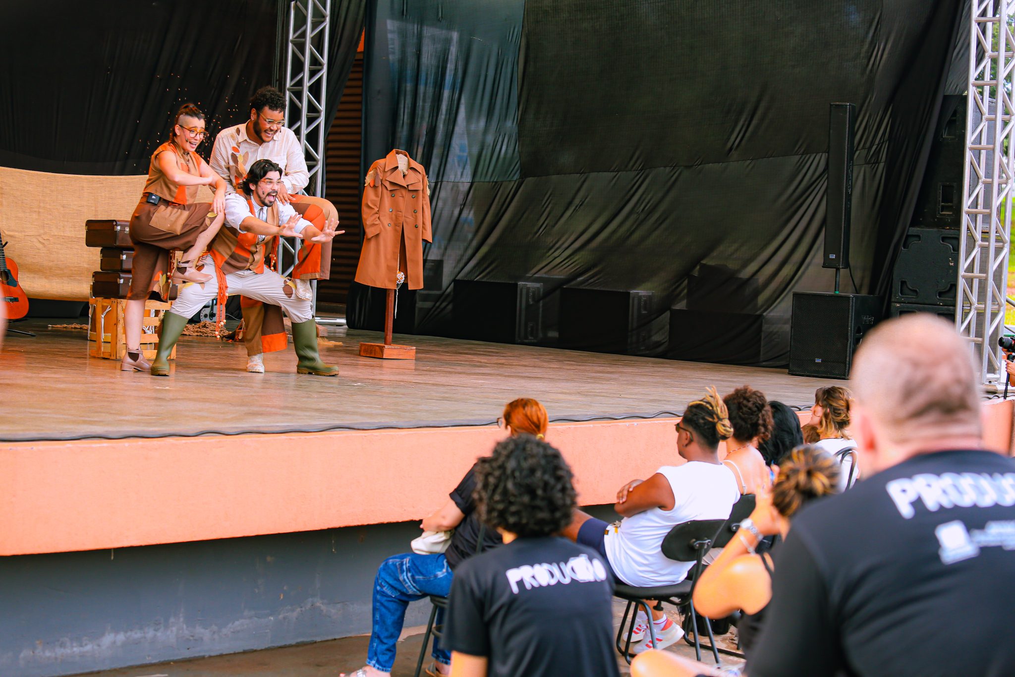 Espetáculo infantil Grandes Miudezas do Pantanal trouxe para o Campão ...